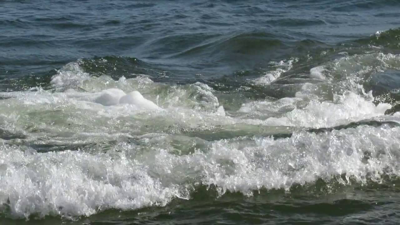 Great Slave Lake wind - YouTube