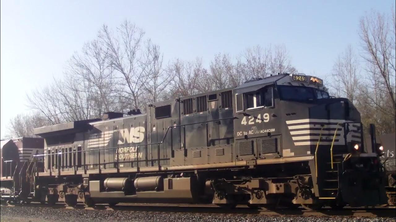 NS 92G @ LOGANSPORT, IN 4 11 23 NS 4249 - YouTube