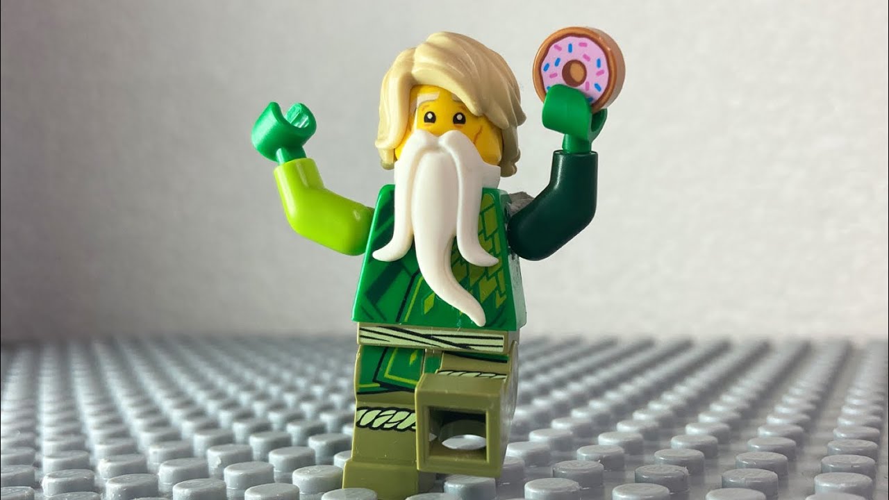 Old Lloyd starts working out - LEGO NINJAGO - YouTube