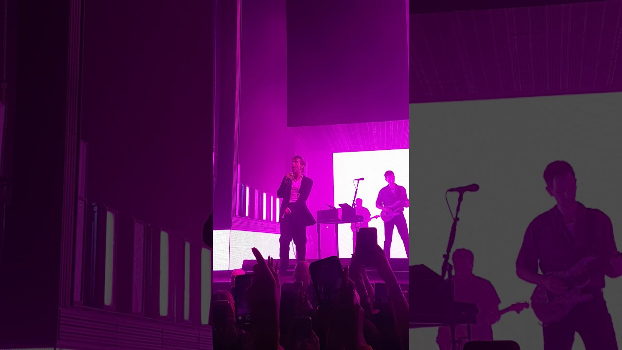 The 1975 - Love Me // NOACF Tour (Birmingham, 25.02.2020) - YouTube