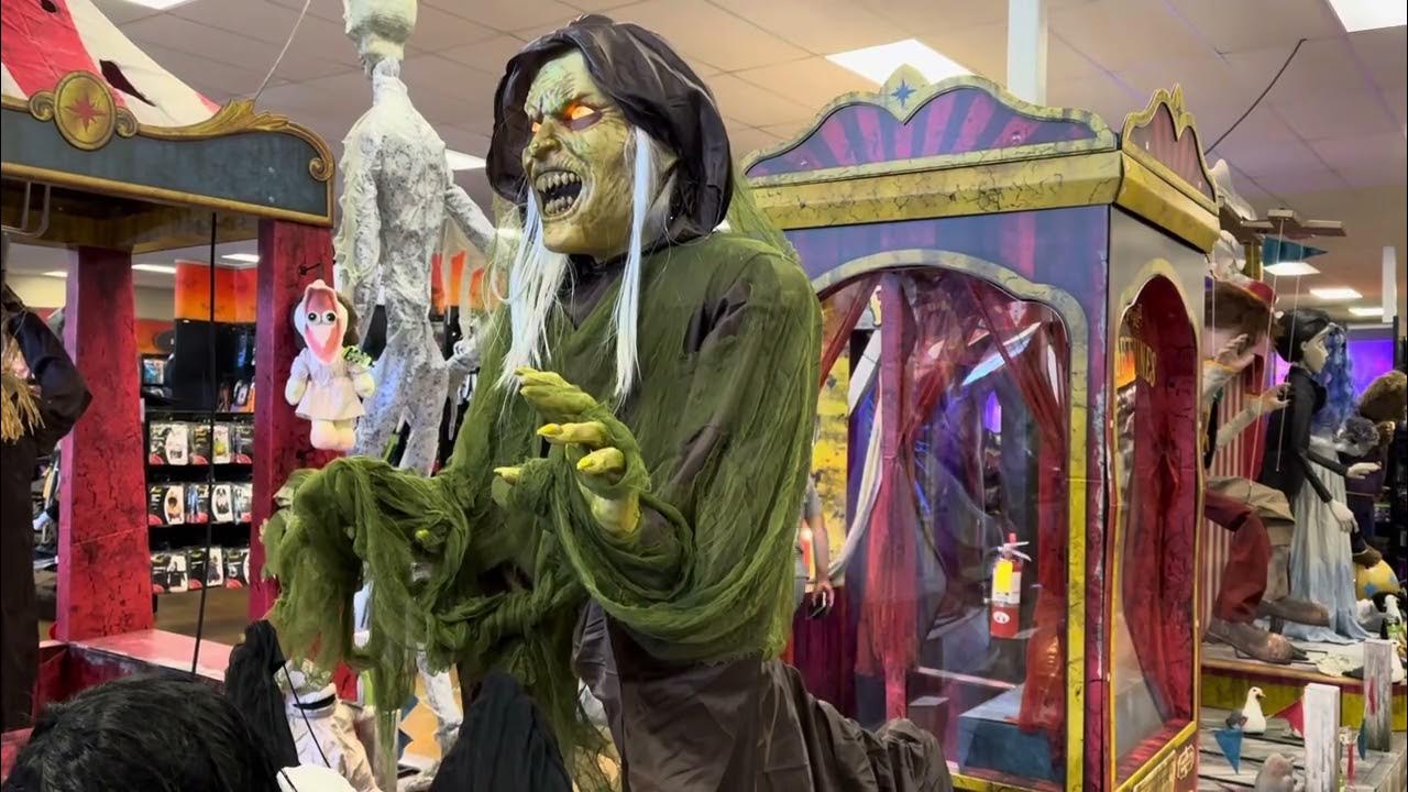 Spirit Halloween 2024 Tekky Design “Towering Tallulah” animatronic in-store demo - YouTube