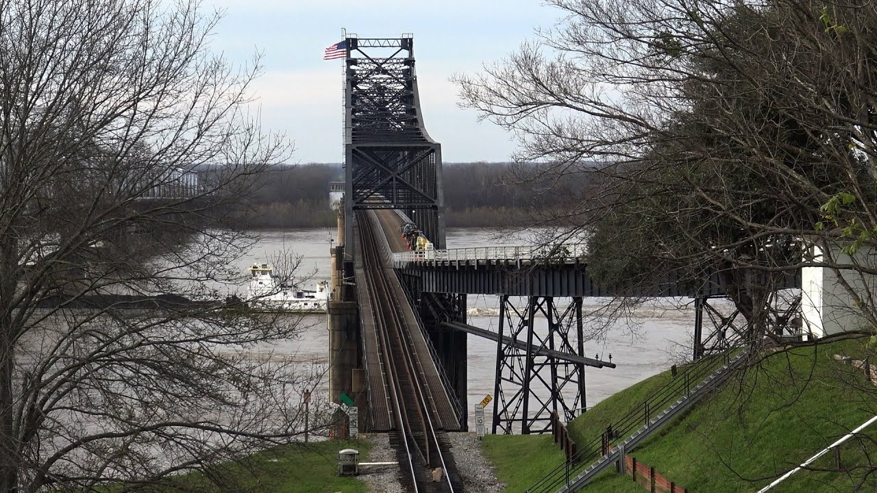 Barges at Vicksburg Bridge (01JAN2016) - YouTube