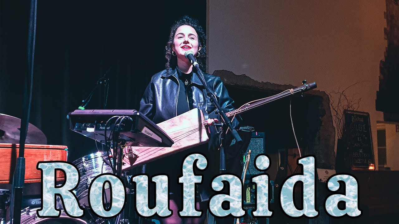 Roufaida - Don't bend (?), live 4k (Berlin 2022) - YouTube