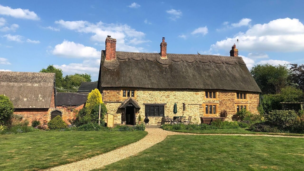 Hunt House Quarters, Rugby, United Kingdom | Travel With Kiara - YouTube