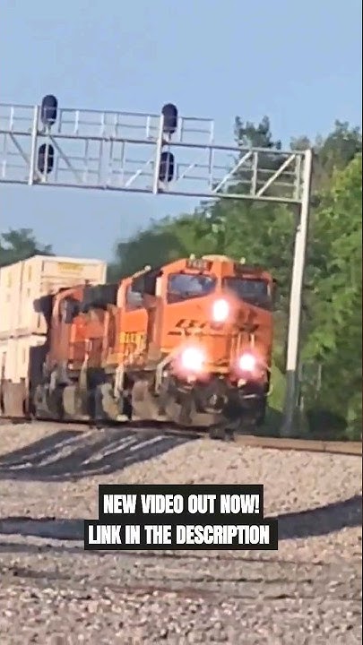 A VERY BUSY DAY RAILFANNING THE BNSF MARCELINE SUBDIVISION AT SUGAR CREEK! #shorts #train # ...