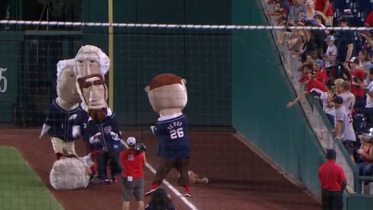 Secret Service throws Teddy Bear at Nats Racing Presidents - YouTube