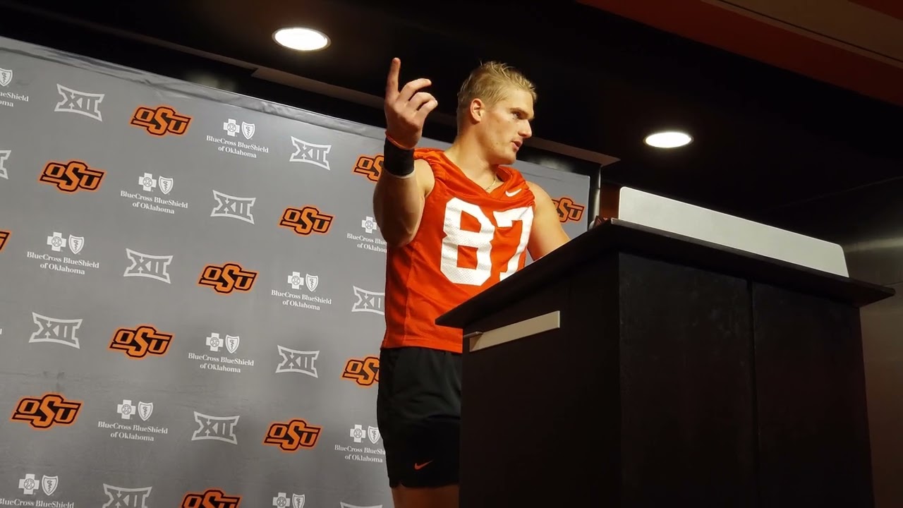 Logan Carter talks with the media -- Nov. 9, 2021 - YouTube