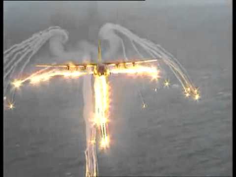 AC-130 DROPPING ANGEL WING FLARE PATTERN - YouTube