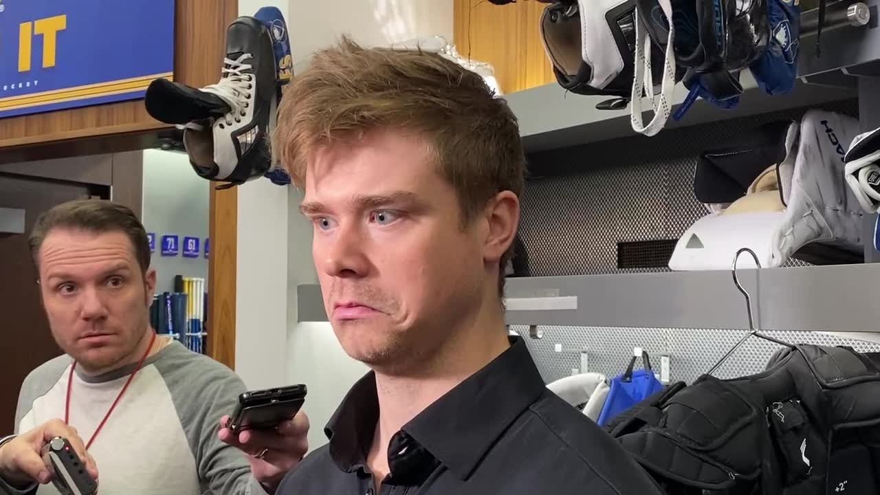 Sabres Eric Comrie speaks about the season - YouTube