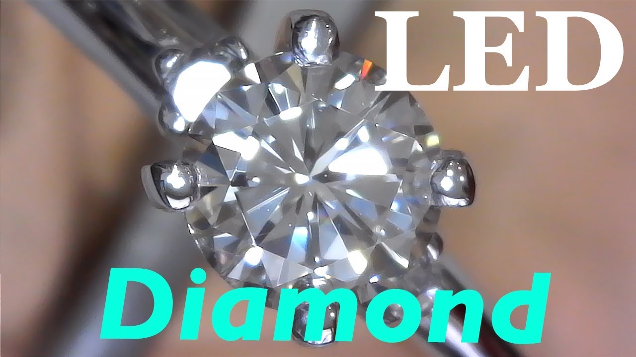 How A Round Brilliant White Diamond Interacts With LED lighting under a ...