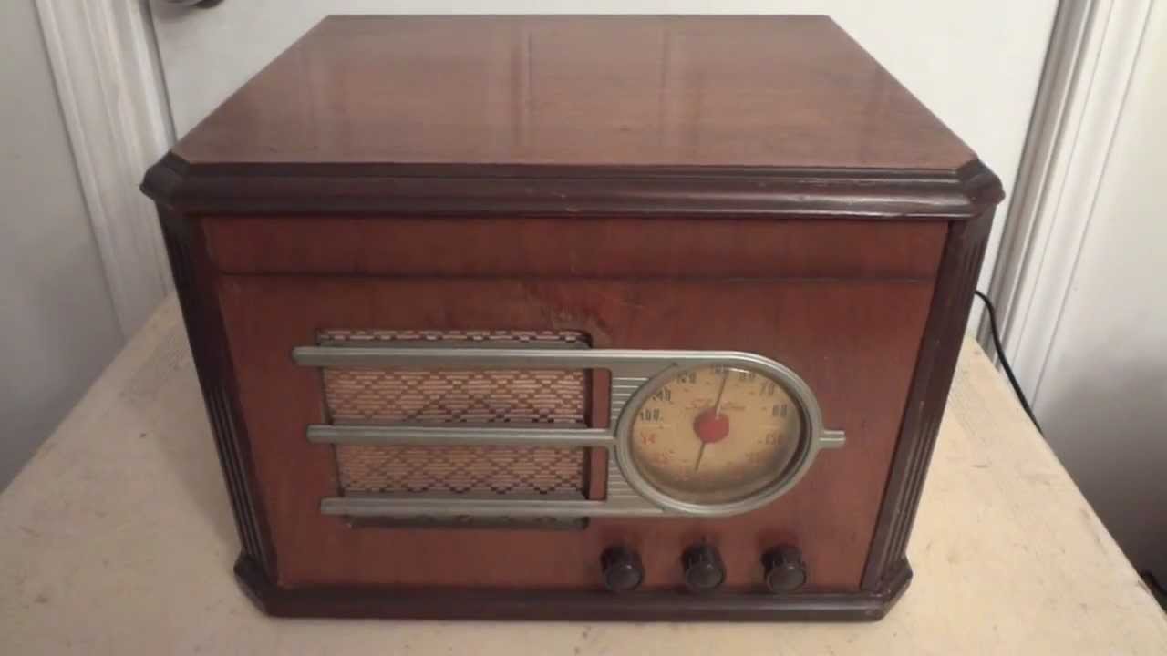 Silvertone Radio Phonograph #6071 - YouTube