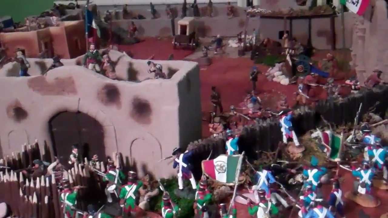 ALAMO DIORAMA ... FRONT GATE AND PALISADE WALL - YouTube