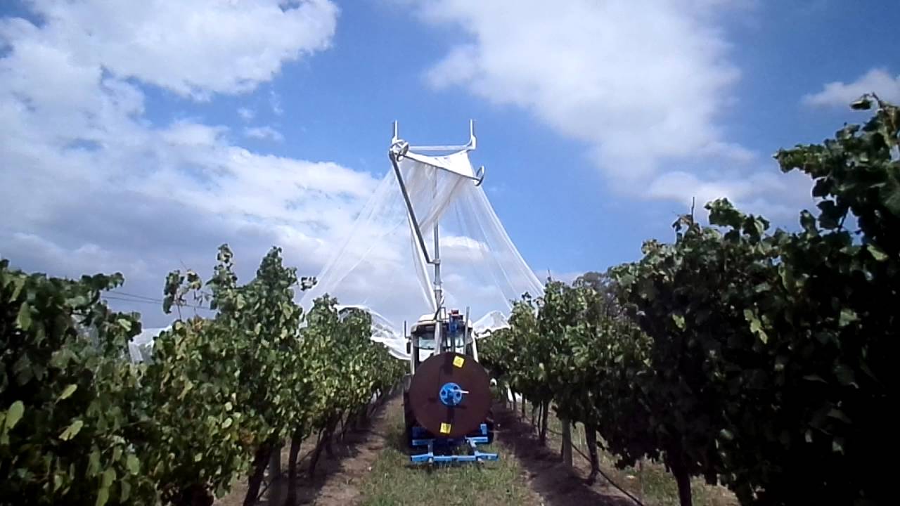TATURA ENGINEERING FALCON BIRD NETTING MACHINE - ALEX CARTER 0408 241 ...