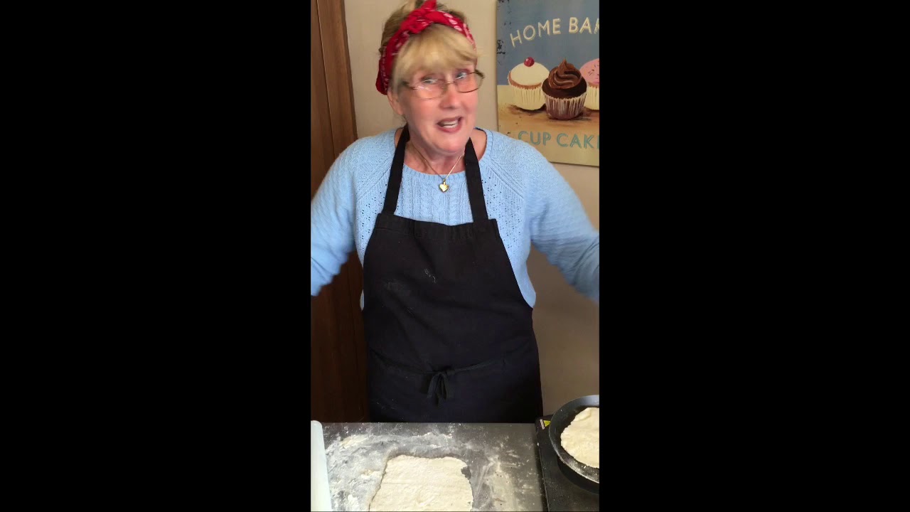 How to make flatbreads (Roman style) - YouTube