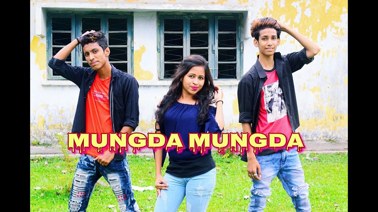 Mungda mungda/total dhamaal/sonakshi sinha/Ajay devgn/avi avi ...