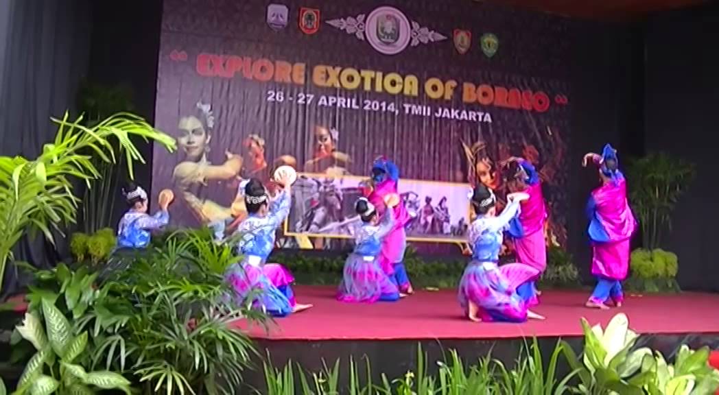 Tari Rampak Rebana, TMII Jakarta 2014 - YouTube