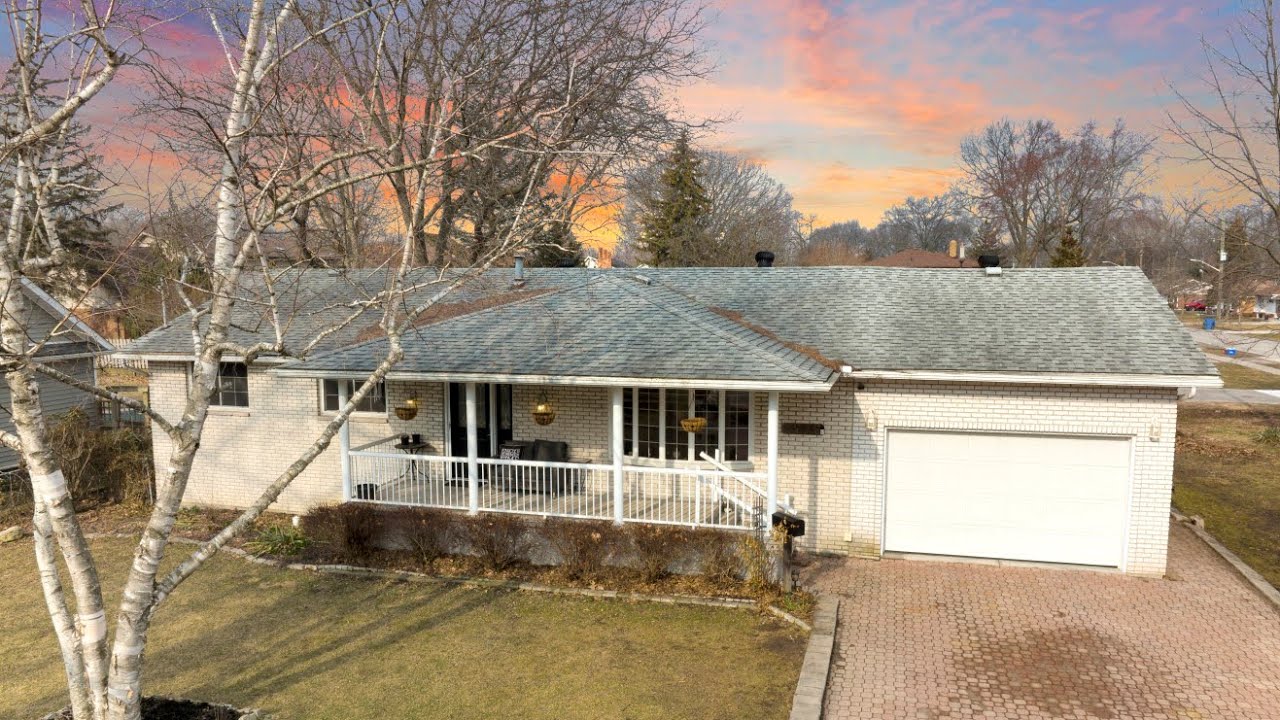 6979 Matchette Rd, LaSalle - YouTube