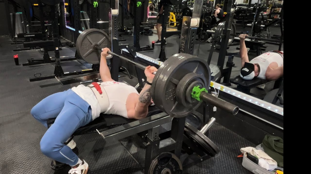 Ep. 114 - CHEST DAY (163 kg/ 360 lbs) - YouTube