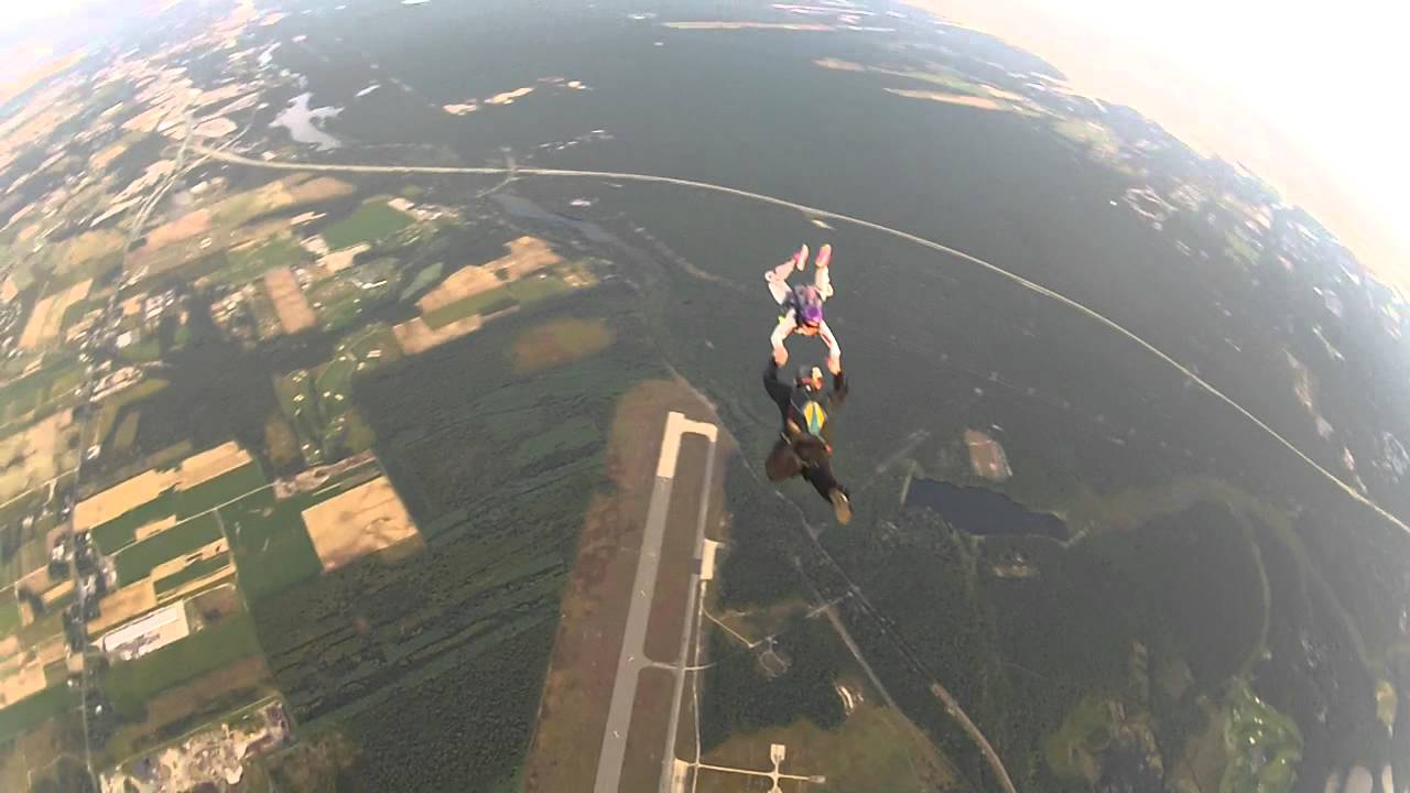 skydiving piggyback w flyin brian - YouTube
