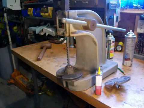BROACHING A KEYWAY IN A PULLEY tubalcain - YouTube