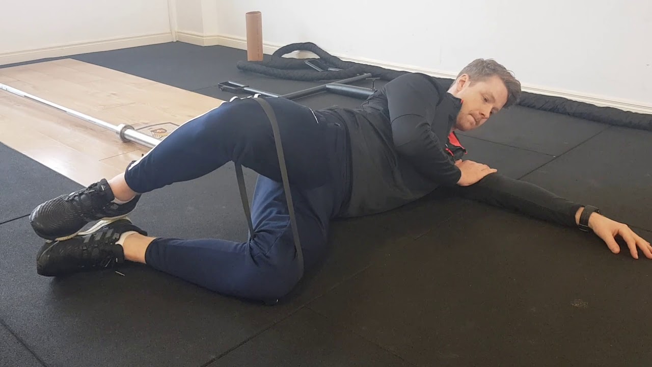 Banded Clamshell Hold - YouTube