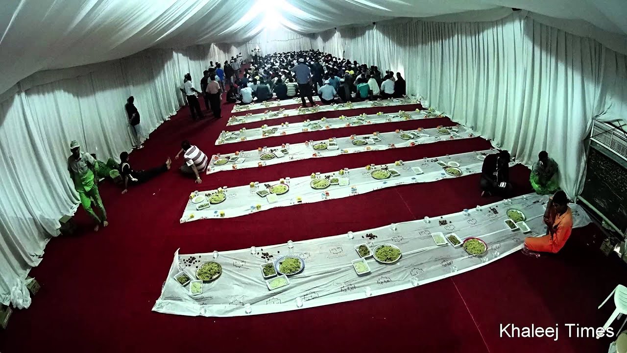‎Ramadan‬ tent outside Al Noor Mosque in ‪‎Sharjah‬ - YouTube