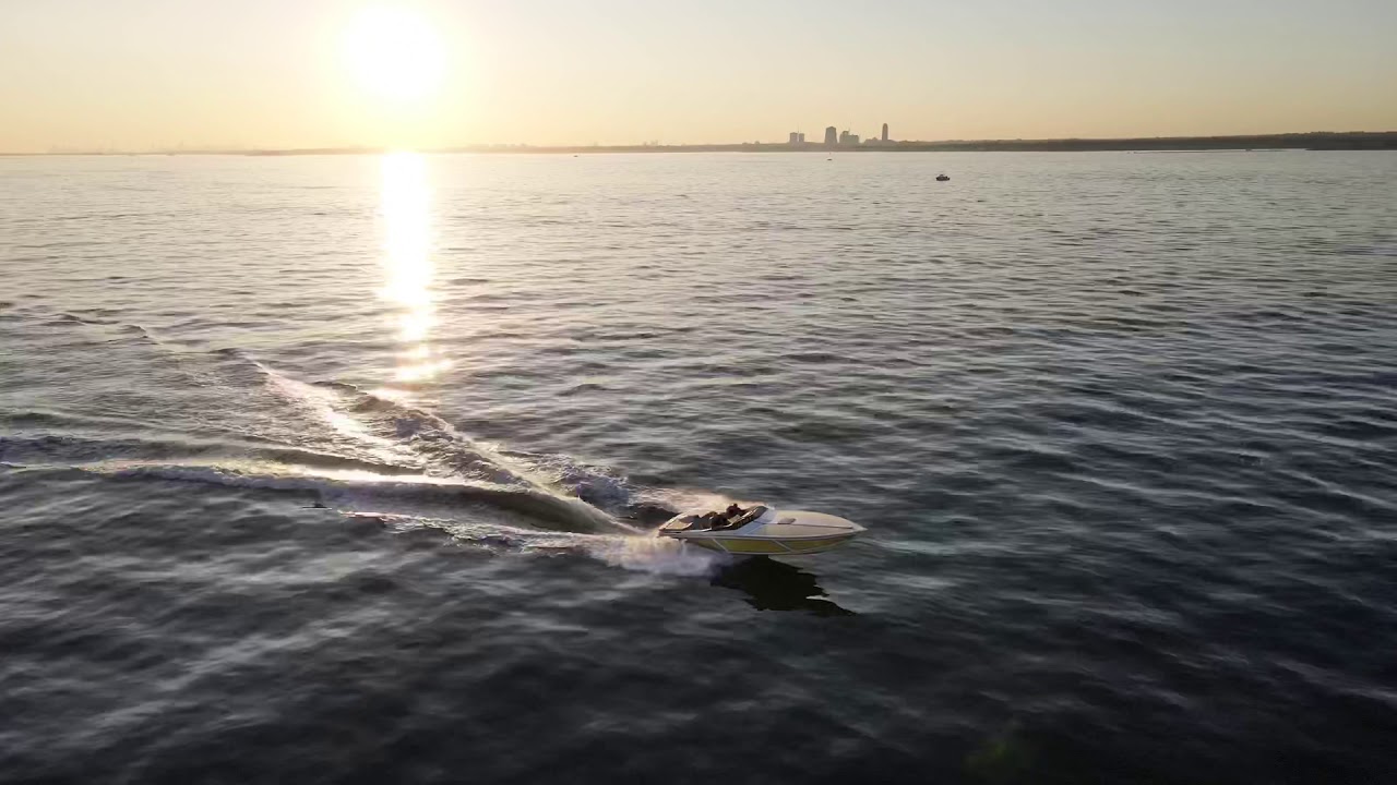 progression race boat - YouTube