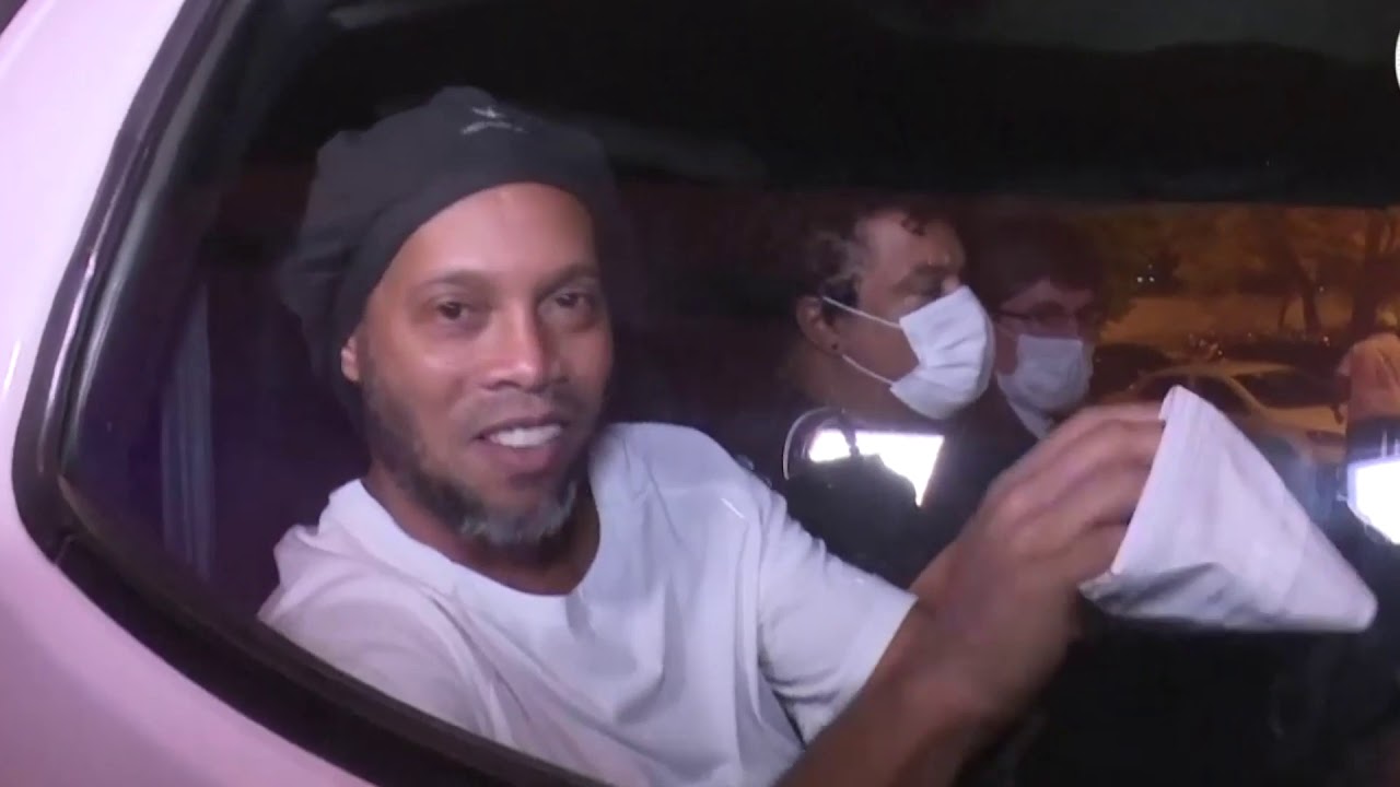 Ronaldinho and his brother under house arrest - YouTube