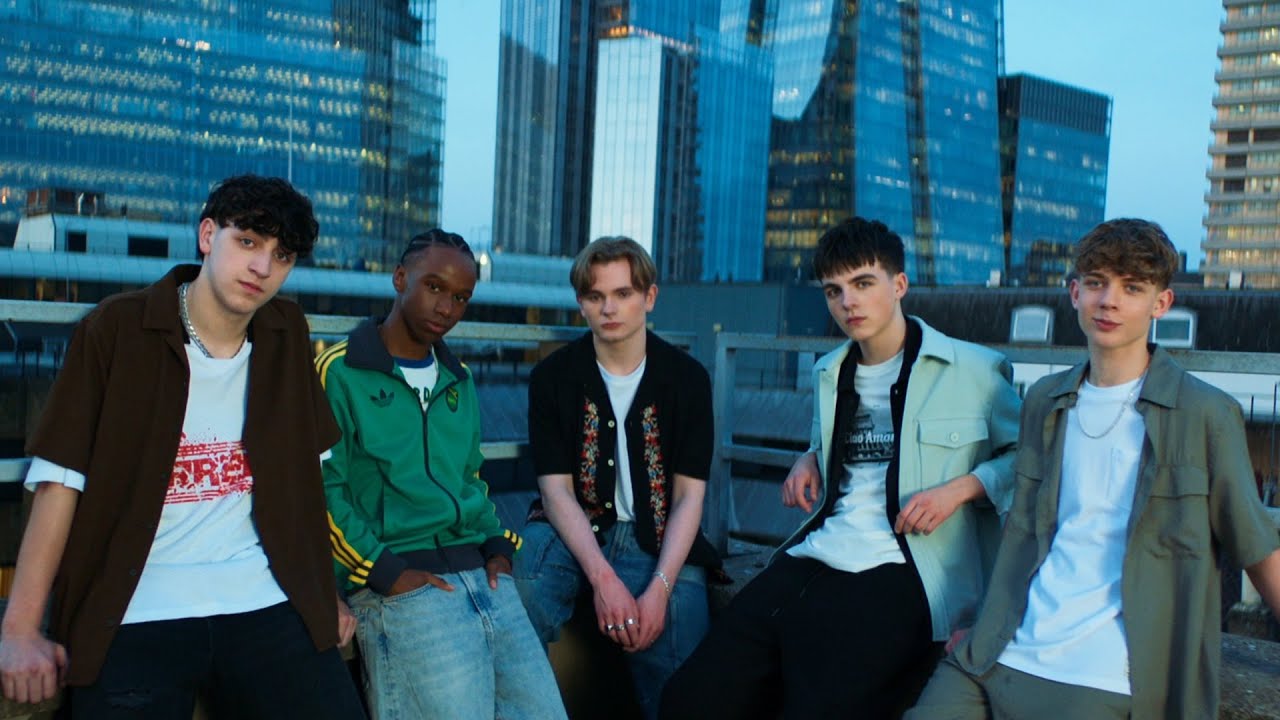 Absnt Mind - No Strings (Official Music Video) - YouTube