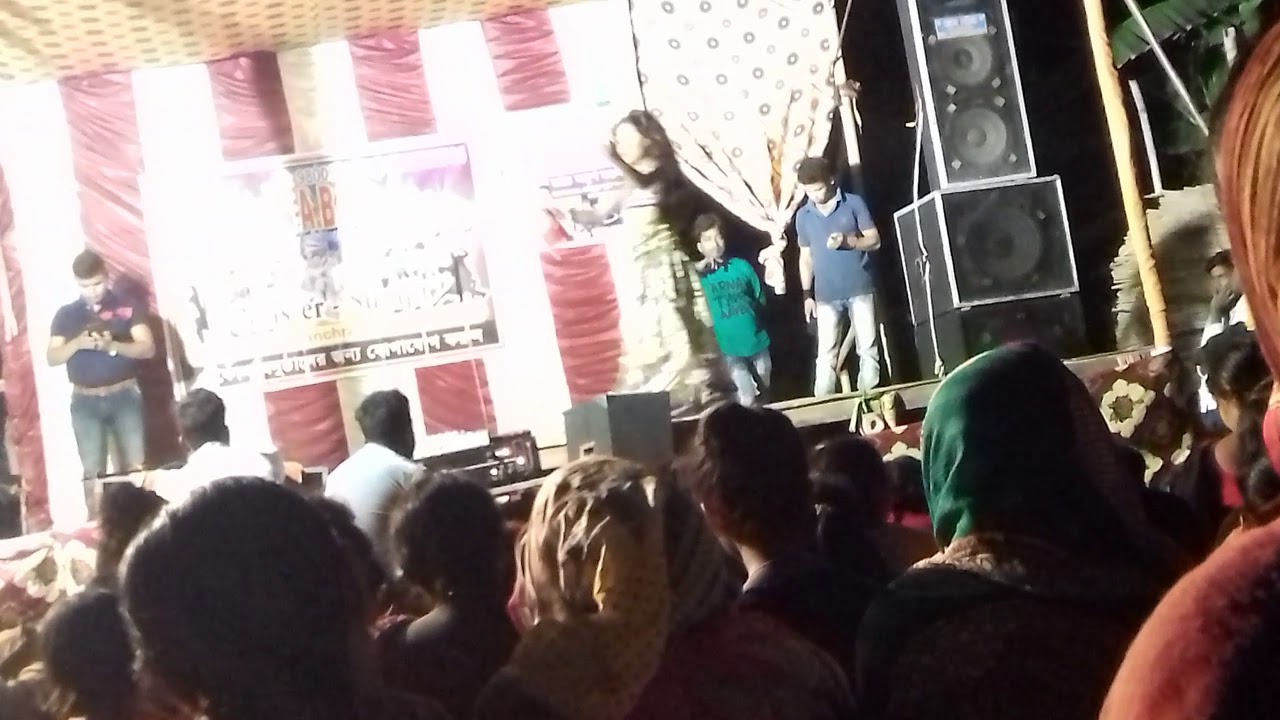 Actor manande Bahu Tule bol Hori Naam Baul song - YouTube