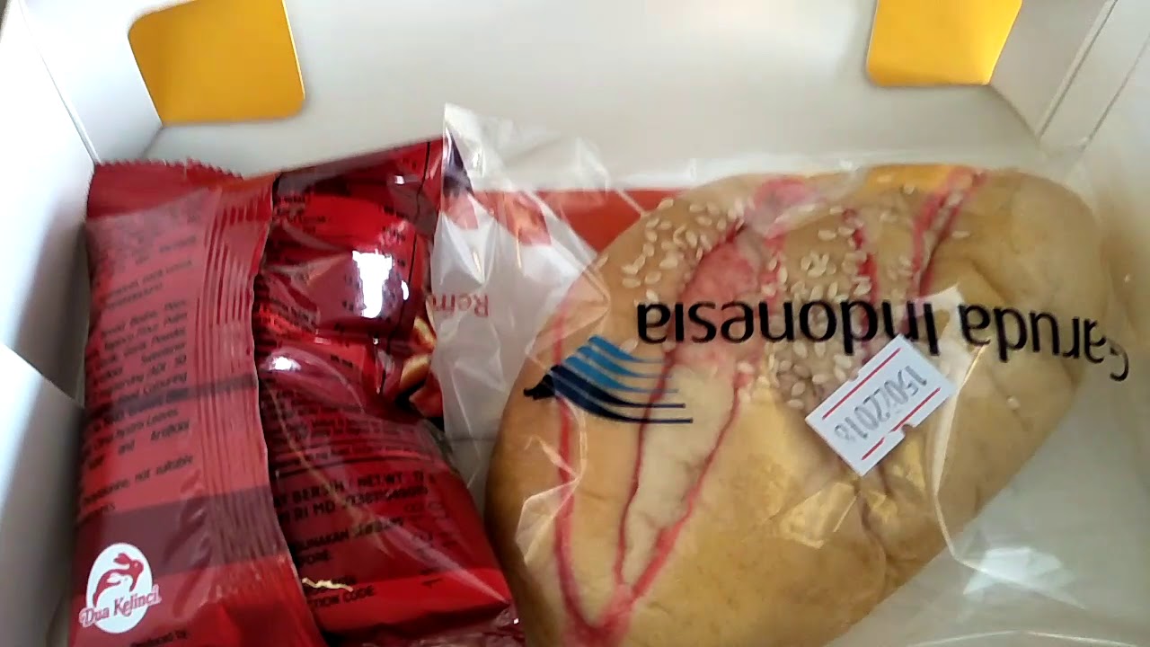 Snack Garuda Indonesia, Jogja Jakarta - YouTube