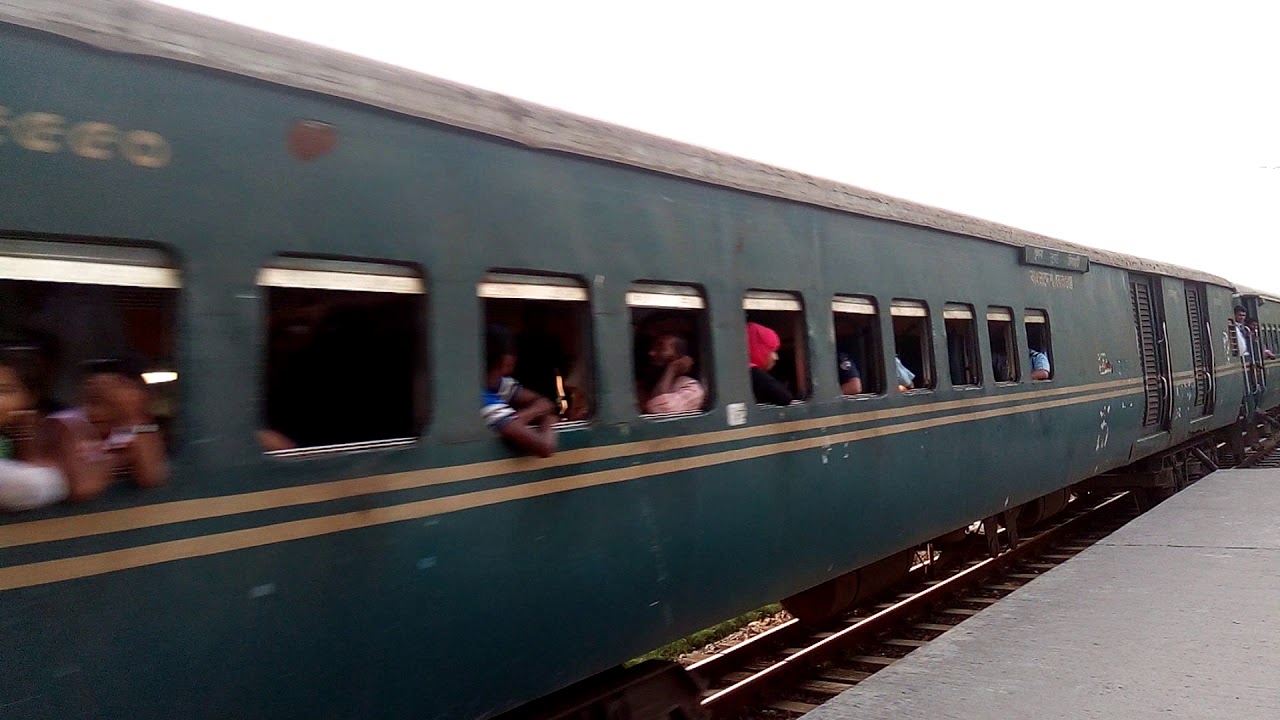 Rocket Express Enters in Natore Railway Station - YouTube