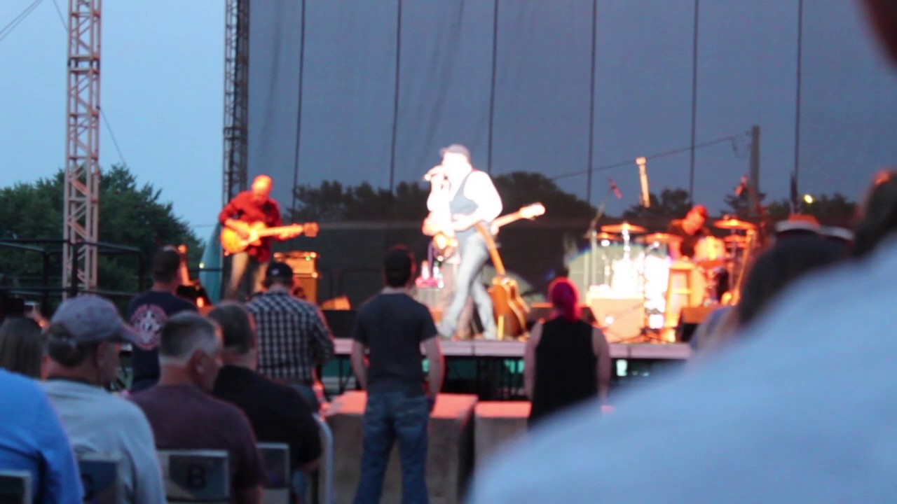 COLIN RAYE CONCERT - YouTube