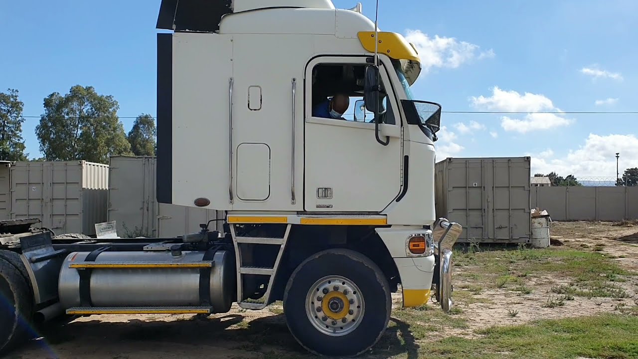 TEST DRIVING FREIGHTLINER ARGOSY 530HP - YouTube