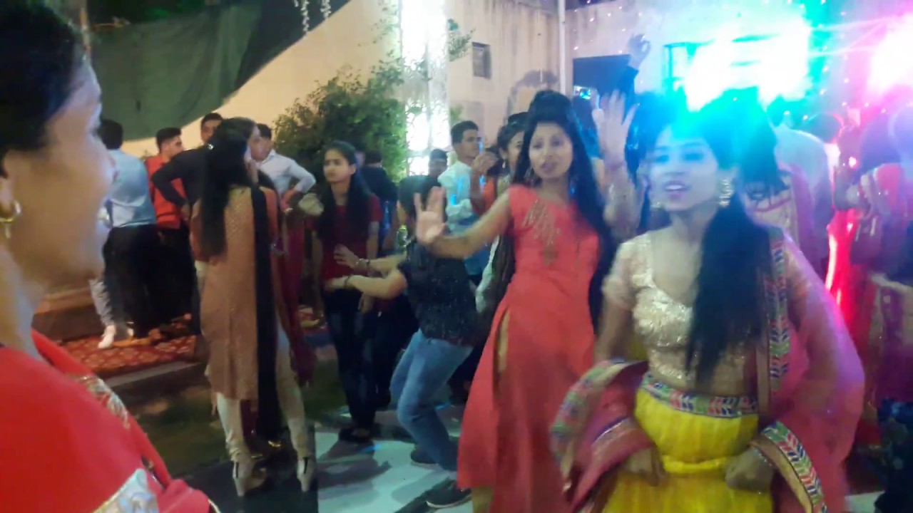 Kumaoni Shadi DJ Dance Song Gopuli - YouTube