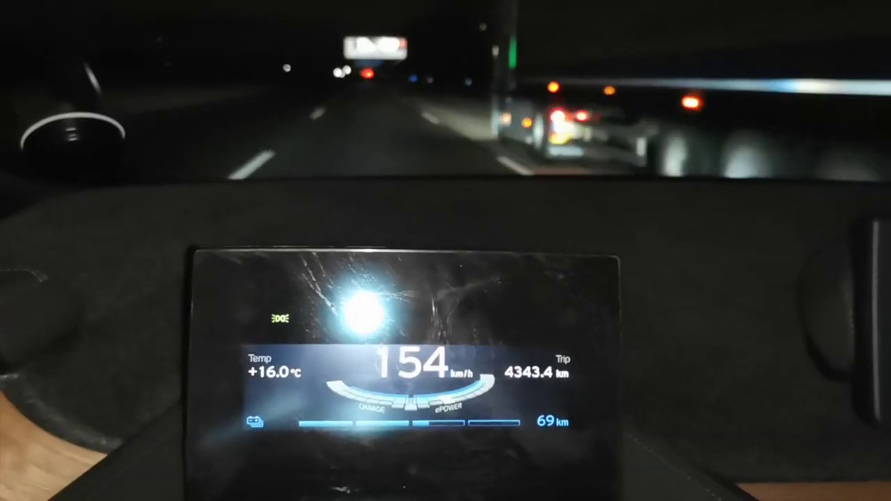 BMW i3 Acceleration Top Speed Autobahn - YouTube