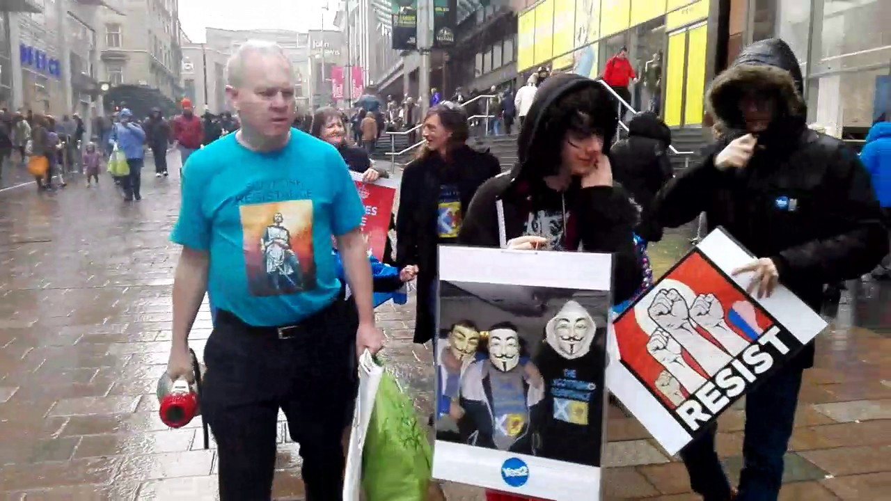 Scottish Resistance Flash Mob for Scottish Independence - YouTube
