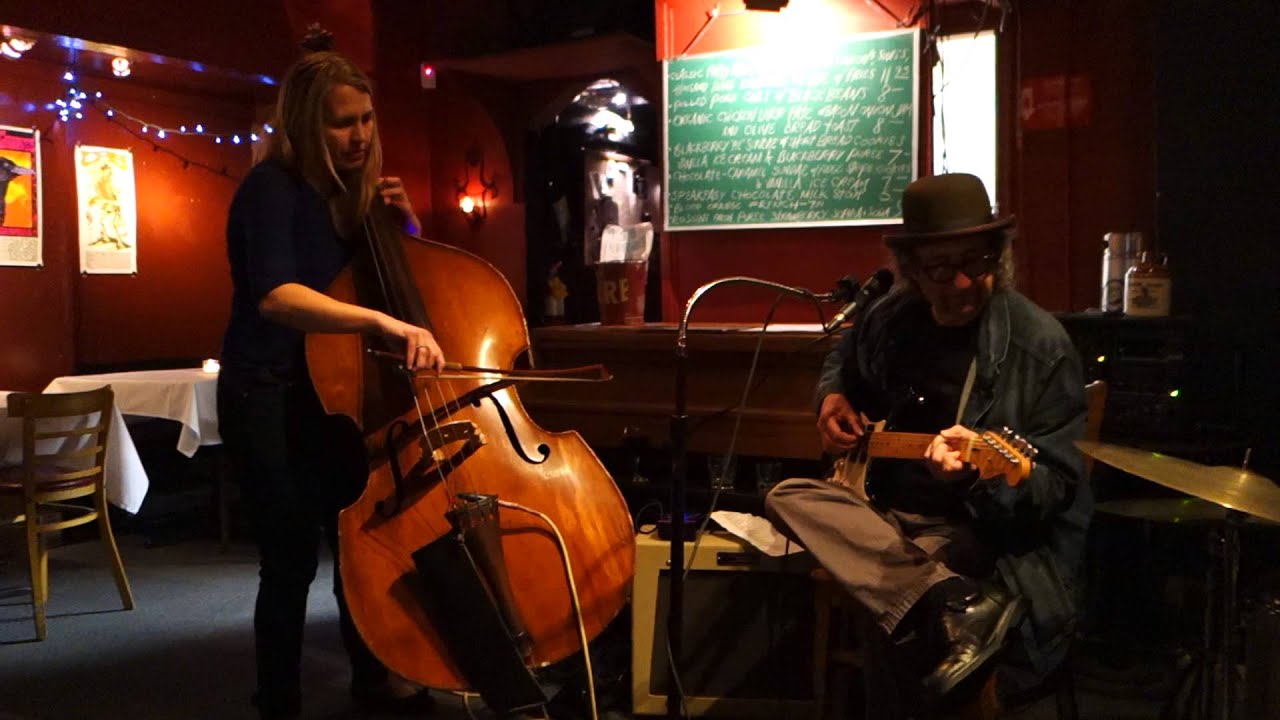 Marlene Dietrich Singing Lili Marlene - YouTube