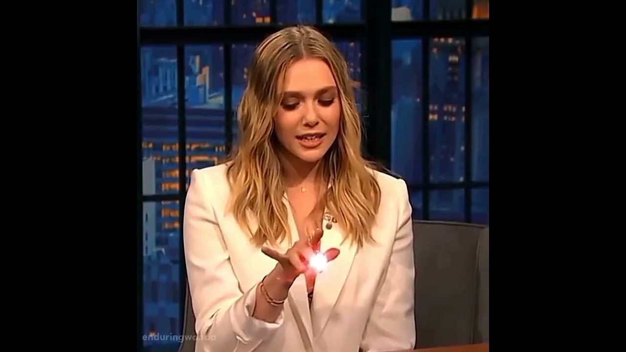 elizabeth olsen || wanda hand movement - YouTube