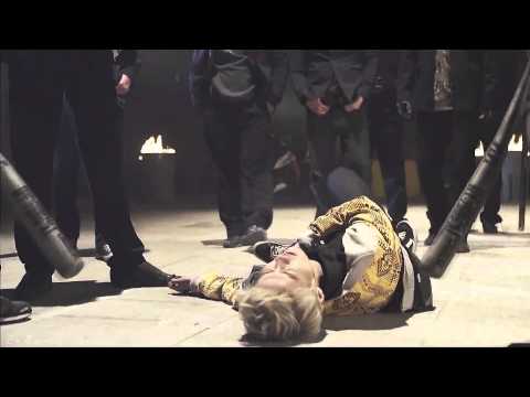 H U N H A N ~ Save me if I become my demons.[Sehun/Luhan]