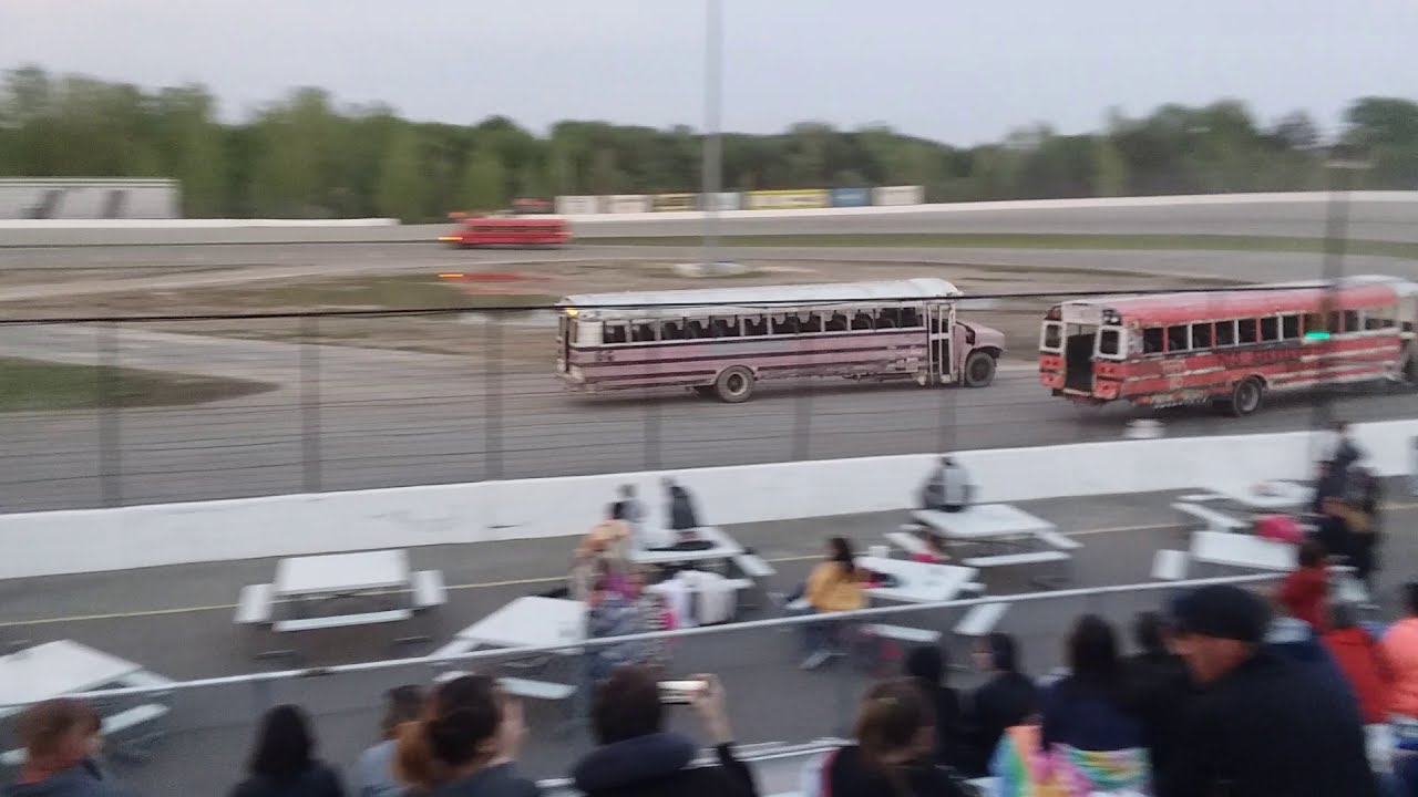 School bus racing at birch run speedway - YouTube