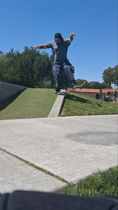 turf 2 grass #skateboardingisfun - YouTube