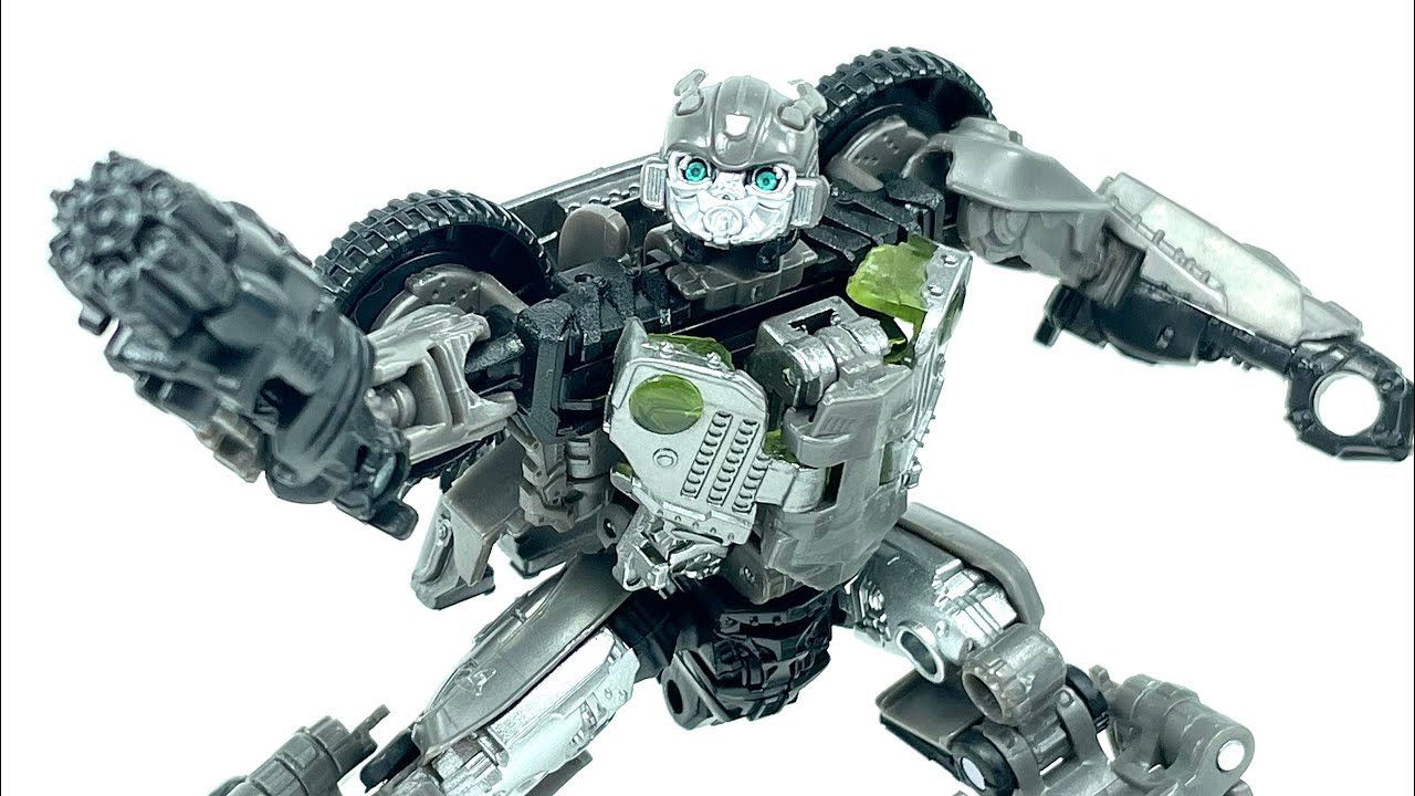BEST Bee Repaint EVER ?! Transformers Studio Series 77 N.E.S.T ...