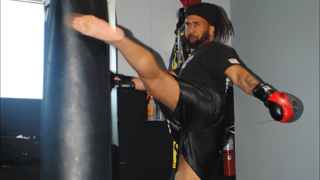 if you are a HEAVYWEIGHT kickboxer TRY this - YouTube