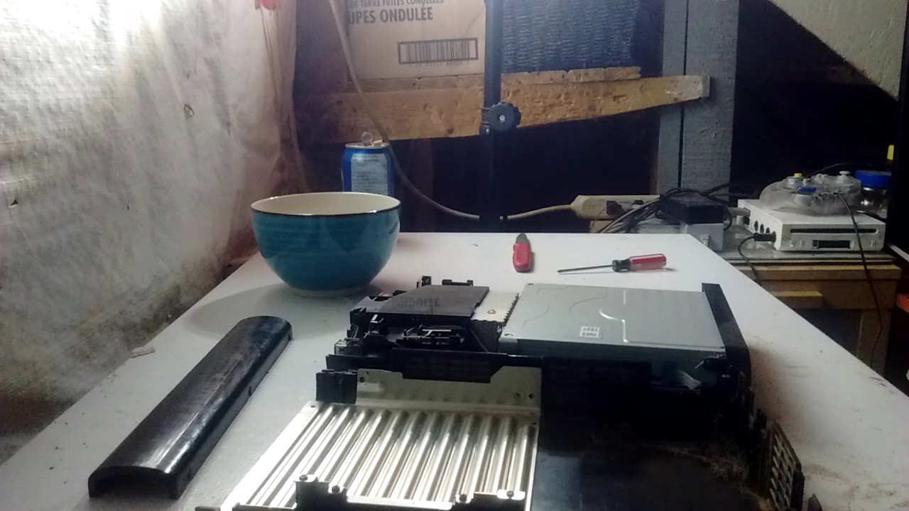 How to Clean Wii U (Over Heat Fix) - YouTube