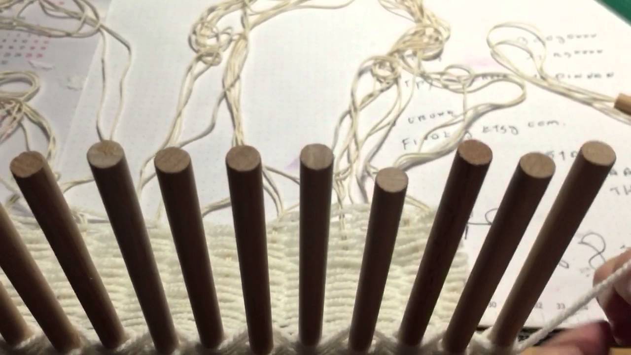 Peg loom weaving - YouTube