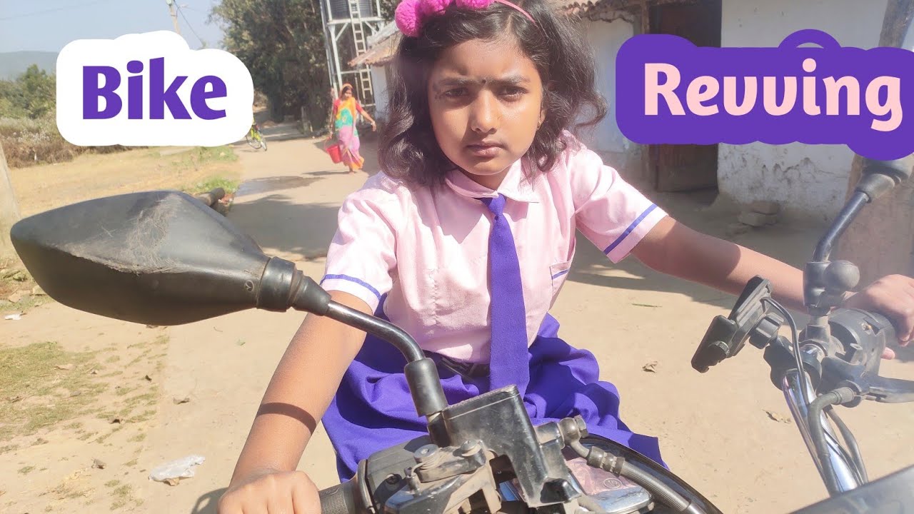 Girl Revving Bajaj Platina//Girl Riding Bike - YouTube