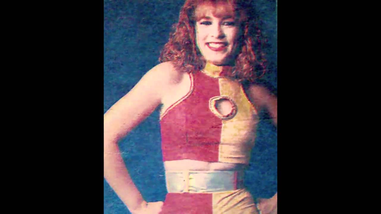 Isha "Un Abrazo Mas" - YouTube