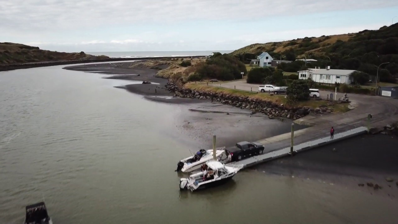 Fishing boat and the Patea Bar - YouTube