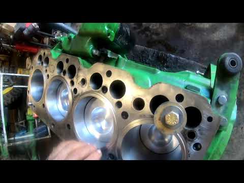 6400 John deere engine reassembly pt.2 - YouTube